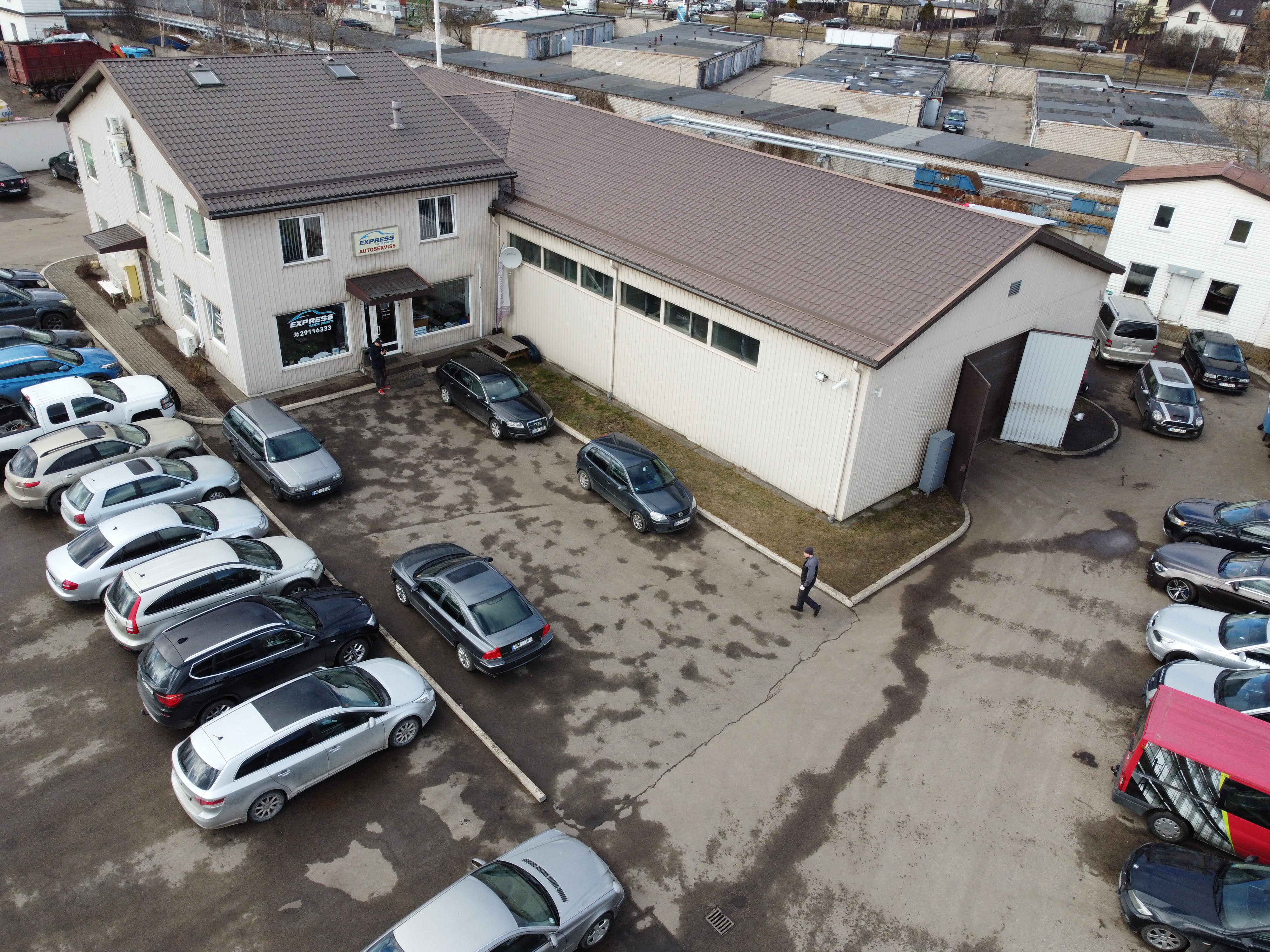 Kontakti - Express Auto